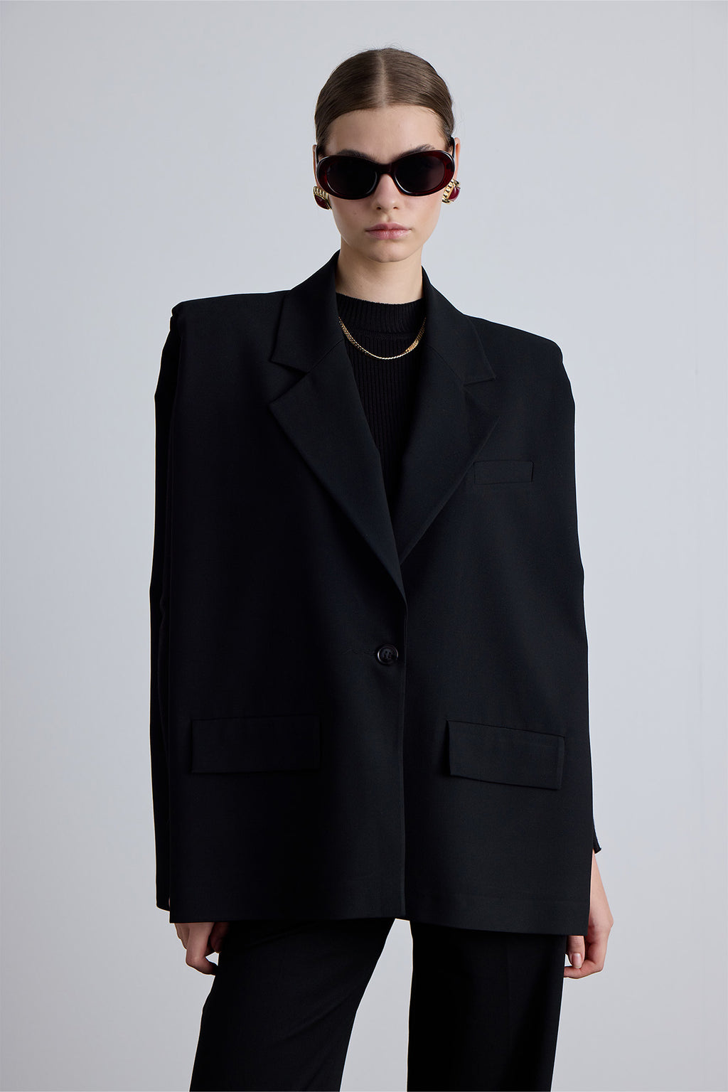 Wide Shoulder Vest Black – Manuka